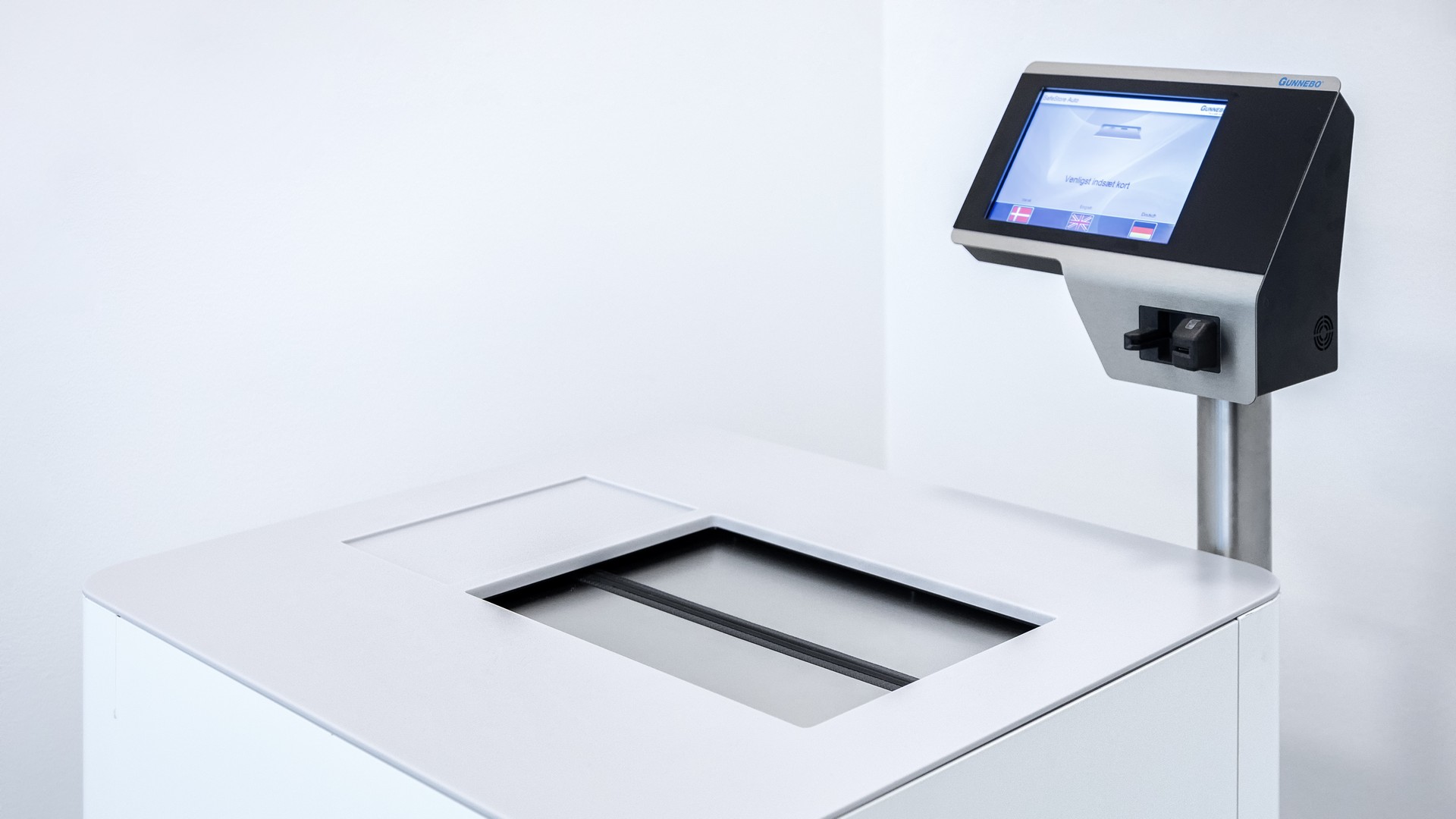 Why self-service is a fast-moving trend in safe deposit lockers Why self-service is a fast-moving trend in safe deposit lockers